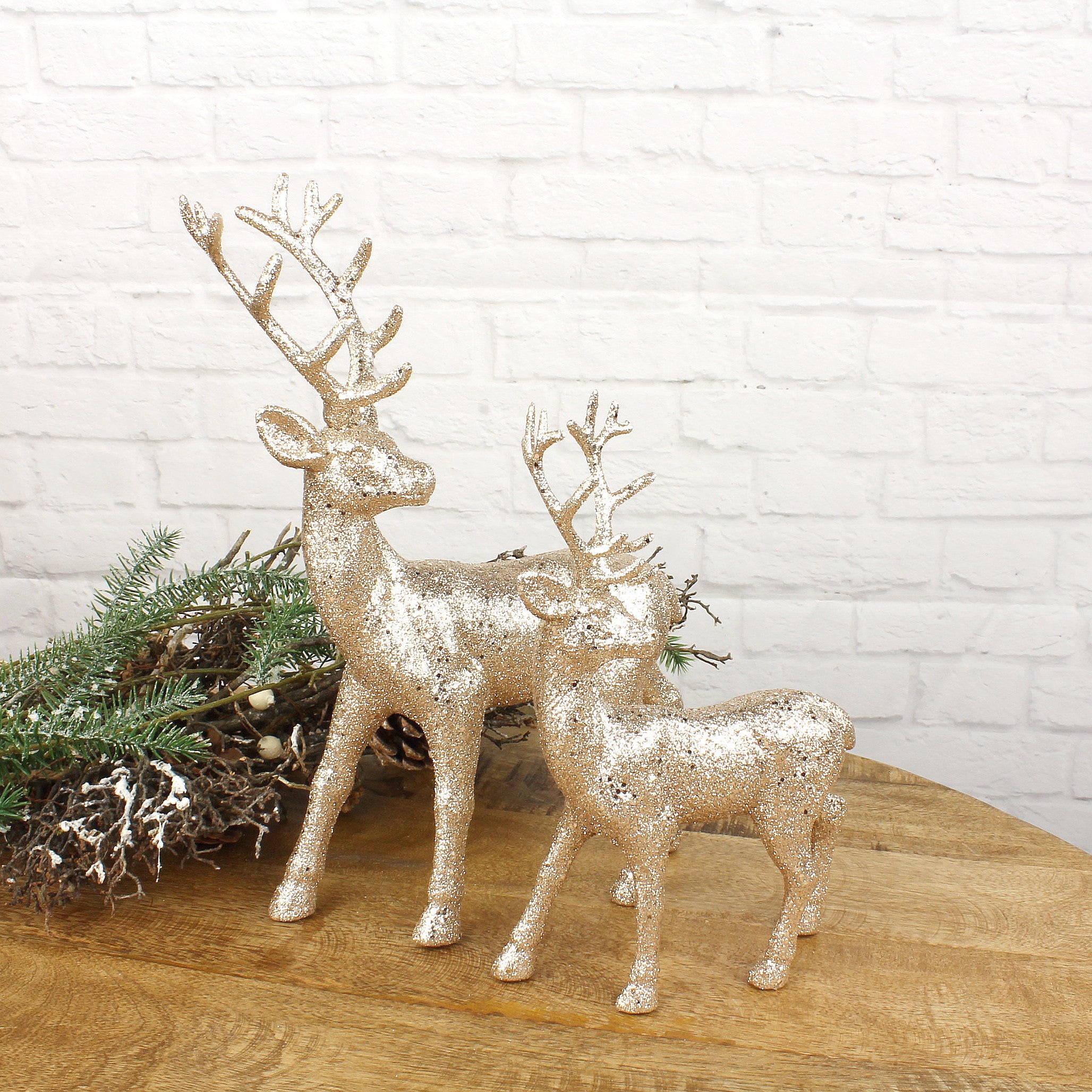 Deko Hirsch gold in 2 verschiedenen Größen – Macosa Home